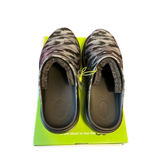 OOFOS | Shoes | Oofos Oocloog Clogs Limited Recovery Womens Clogs ...